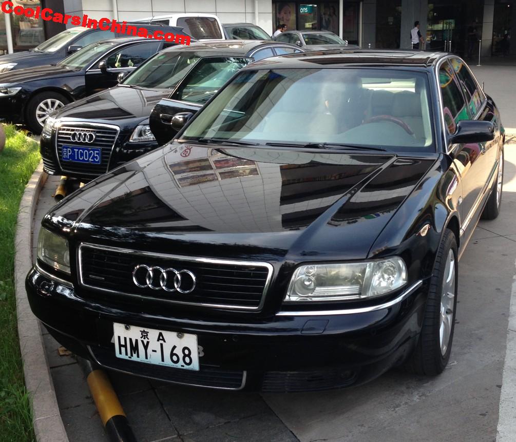 First generation Audi A8 With White Plates In China - CoolCarsInChina.com